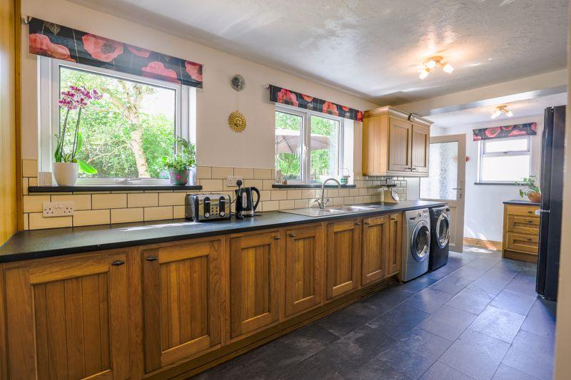 Ashcott Road, Glastonbury BA6 4 bed detached house for sale - £400,000