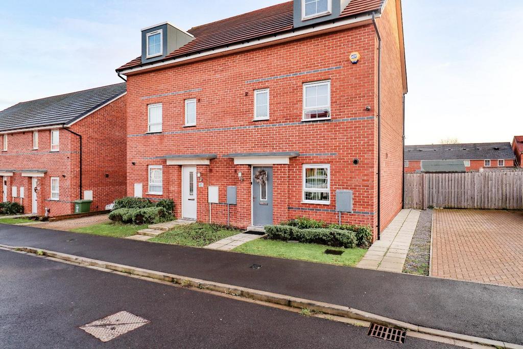 Gibson Road, Jubilee Gardens, Norton... 4 bed semi-detached house - £ ...