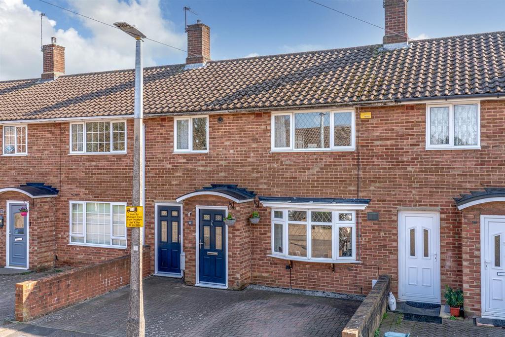 Goosecroft, Hemel Hempstead 3 bed terraced house - £450,000