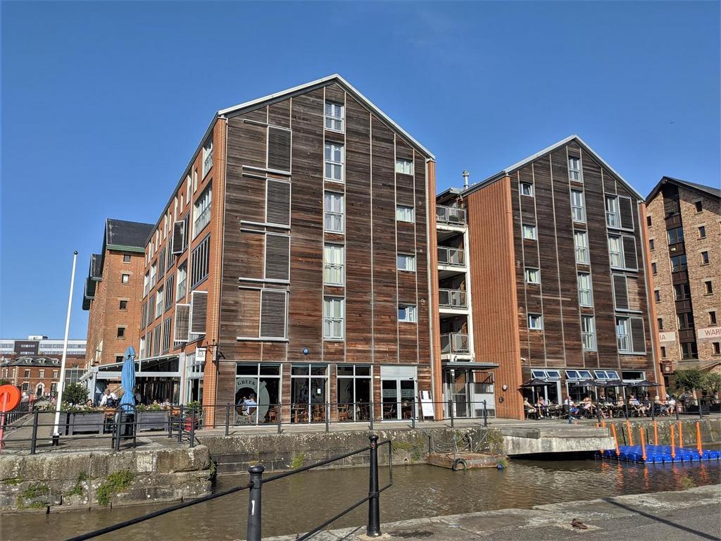 Merchants Quay, Gloucester Docks 1 bed flat - £795 pcm (£183 pw)