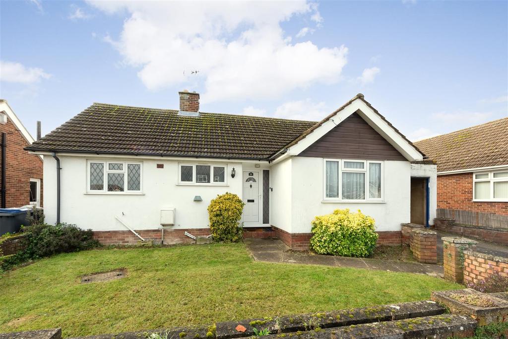 Clover Rise, Whitstable 2 bed detached bungalow - £350,000