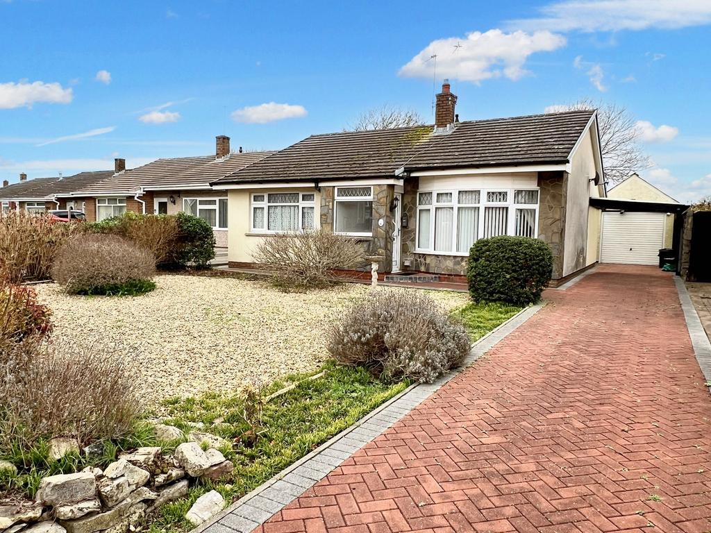Matthew Road, Rhoose, CF62 3ED 2 bed detached bungalow - £300,000
