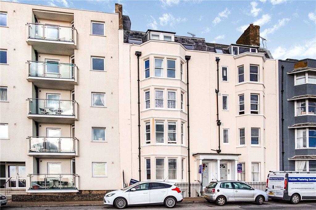 Littlehampton, West Sussex BN17 1 bed apartment - £150,000