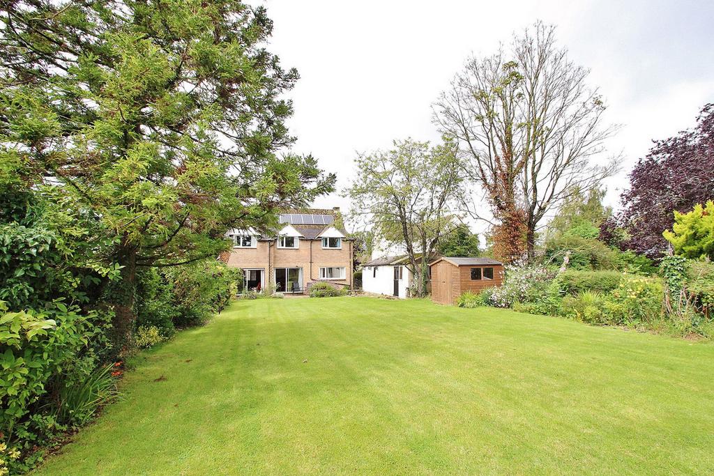 New Yatt Road, Witney, OX28 4 bed detached house - £850,000