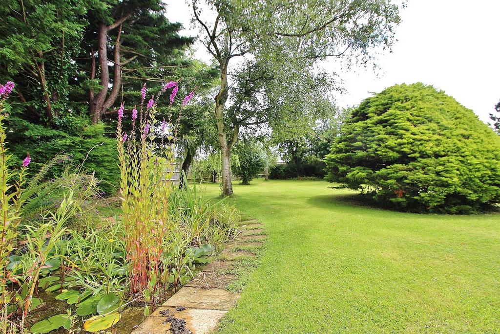 New Yatt Road, Witney, OX28 4 bed detached house - £850,000