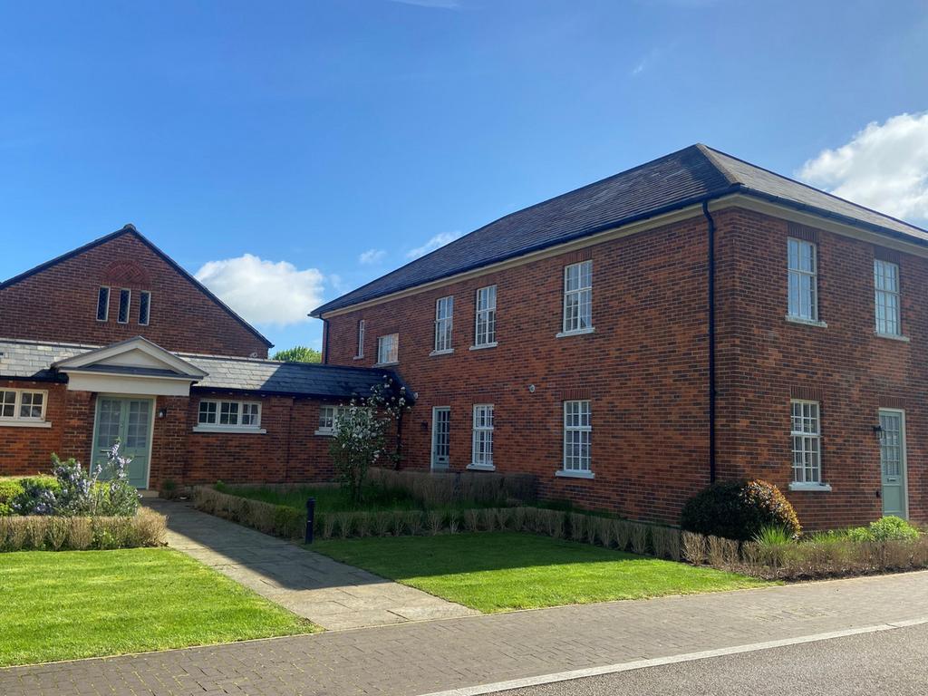 Orchard Square, Caversfield, OX27 4 bed terraced house for sale - £425,000