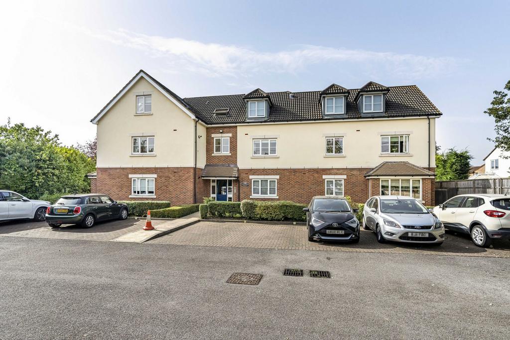 Midsummer Place, Bicester, OX26 2 bed apartment for sale - £250,000