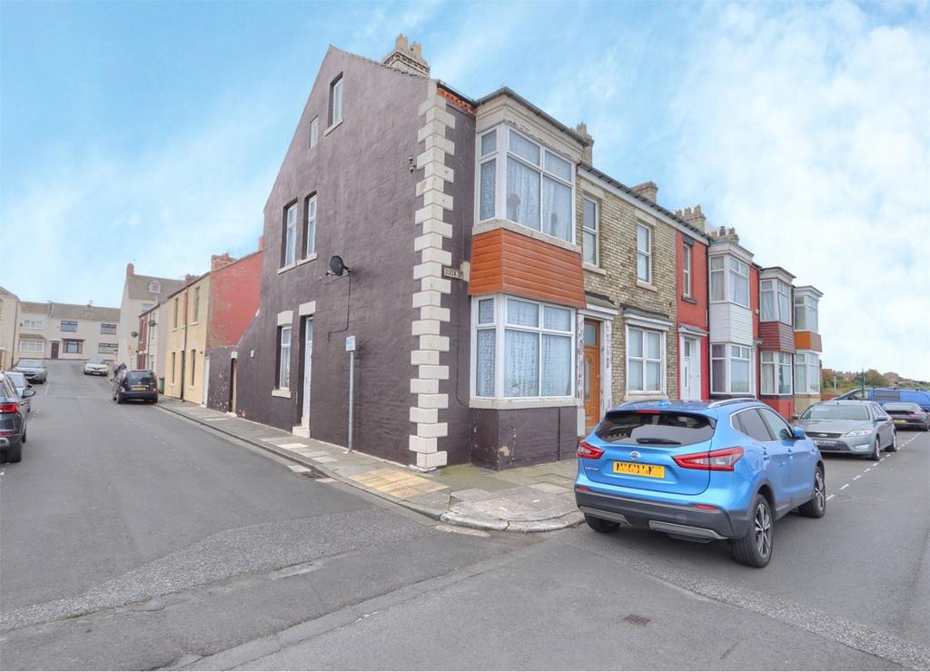 Hill Street, Redcar 3 bed end of terrace house for sale - £115,000