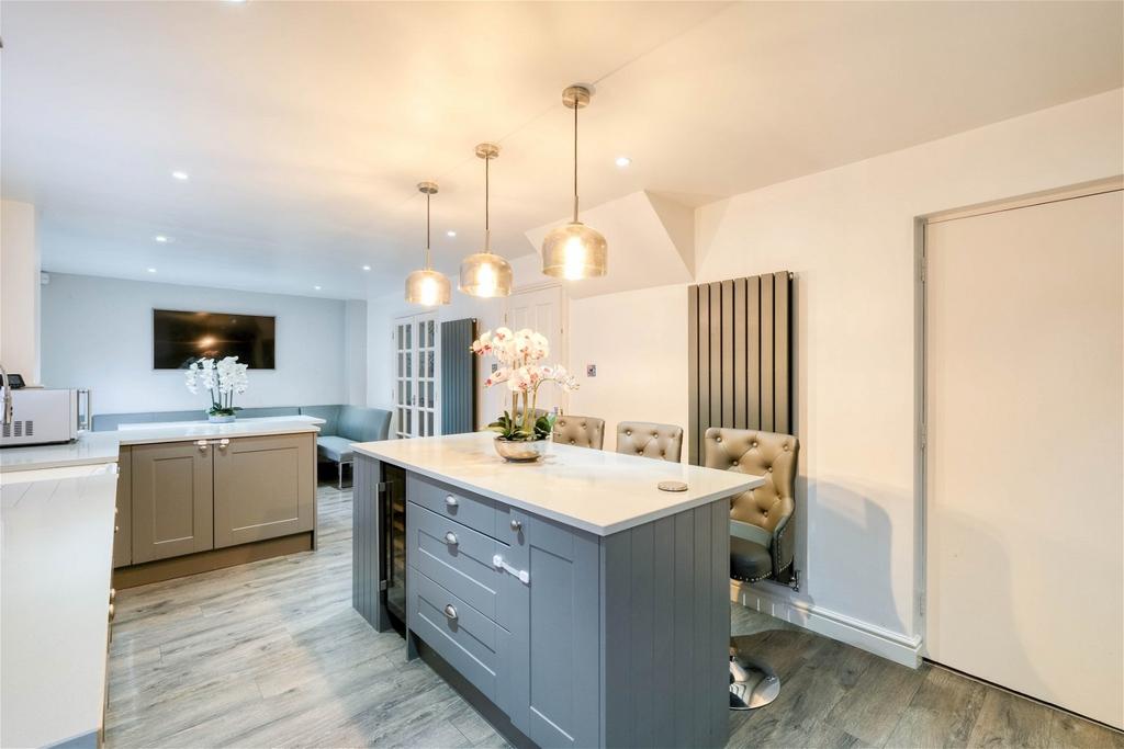 Foxholes Lane, Callow Hill, Redditch B97 5YT 4 bed detached house for ...