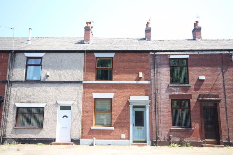 Oldham Road, Rochdale OL16 2 bed terraced house - £130,000
