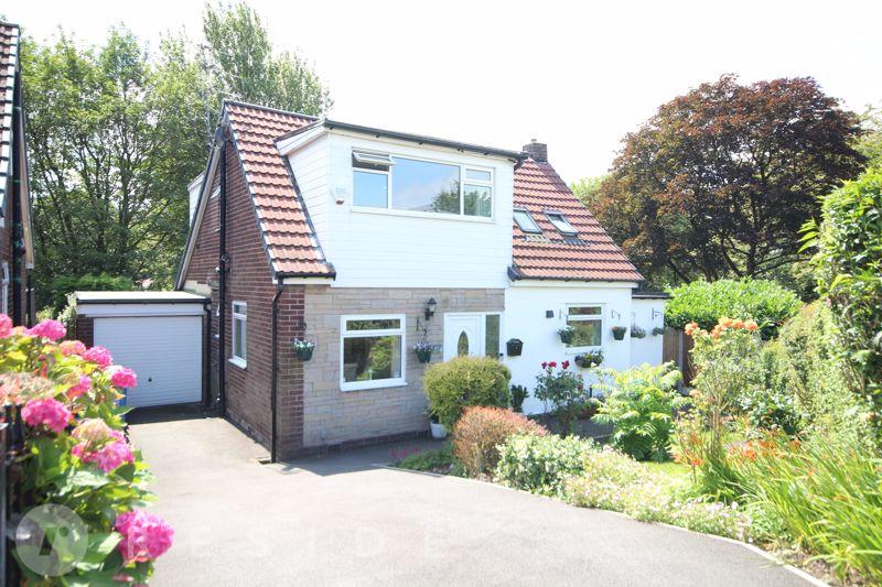 Heights Avenue, Rochdale OL12 4 bed detached house - £315,000