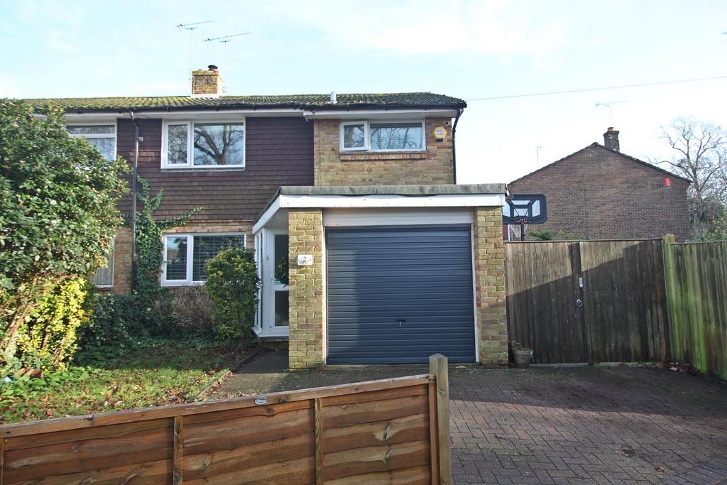 Netley Lodge Close, Netley Abbey, Southampton, SO31 5BT 3 bed semi ...