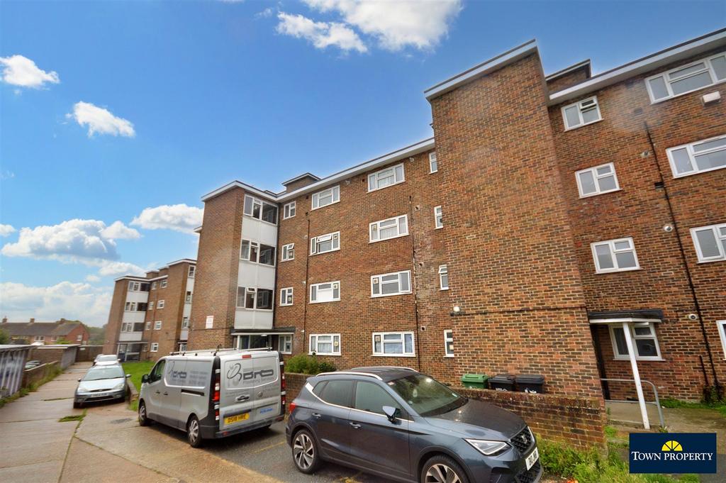 Faygate Road, Eastbourne 1 bed flat - £139,950