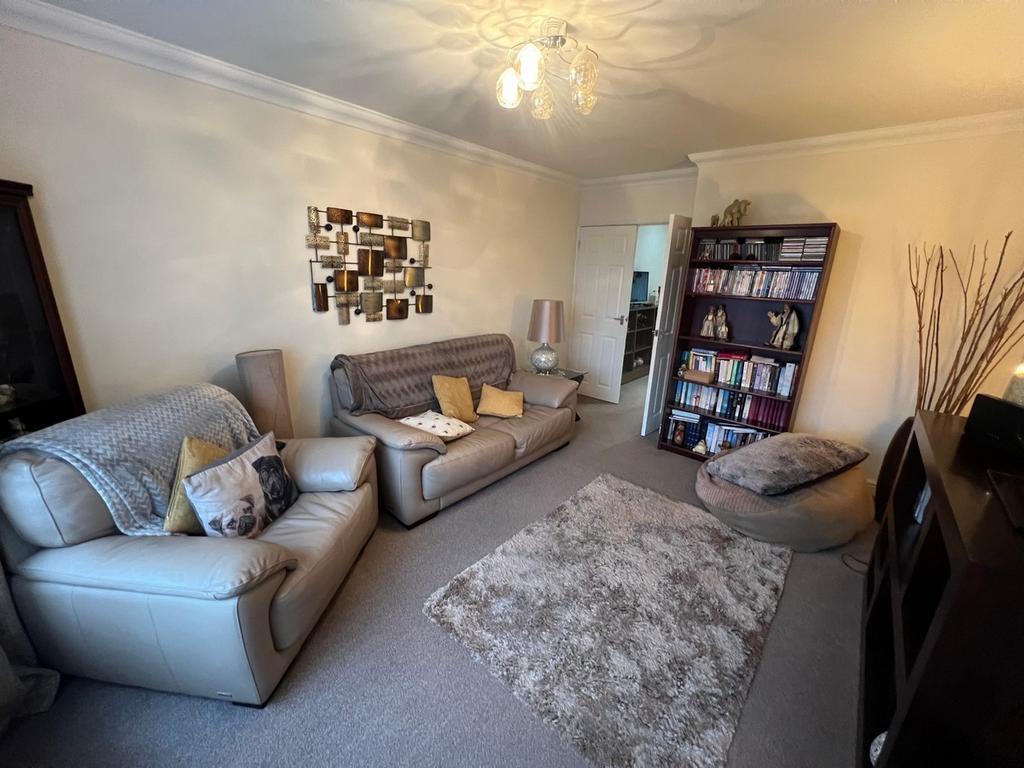Tyn Y Wern Tonyrefail - Tonyrefail 3 bed semi-detached house - £235,000