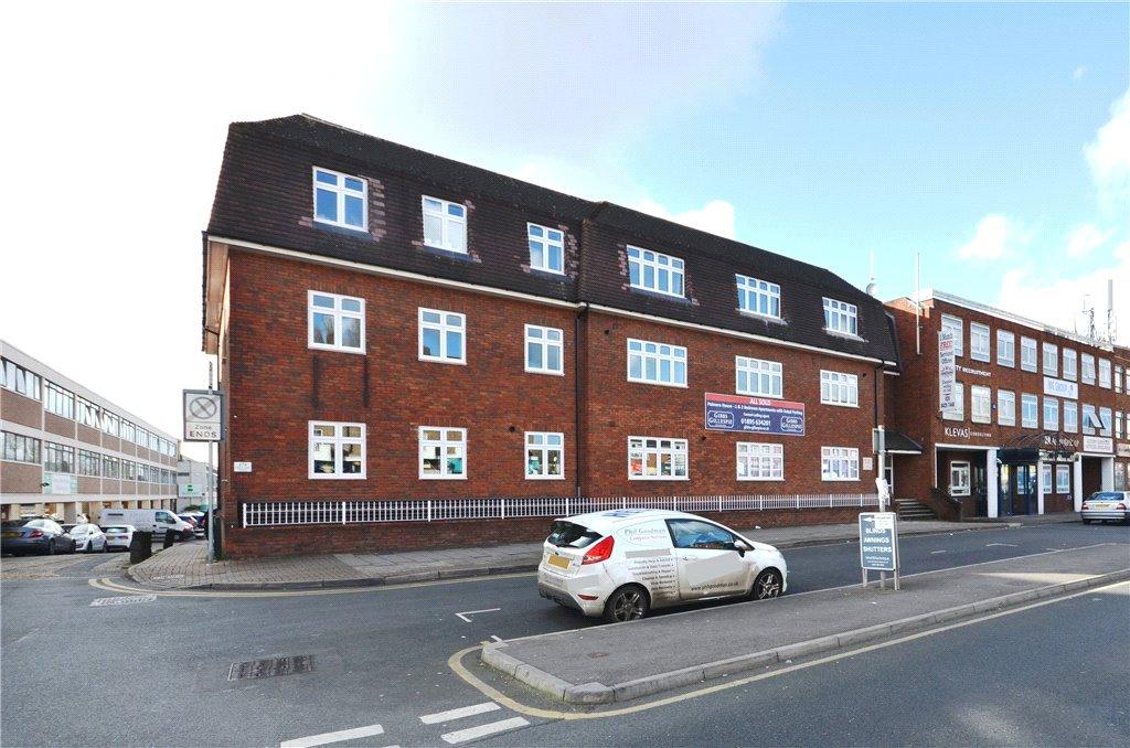 Field End Road, Eastcote, Middlesex 2 bed apartment - £375,000