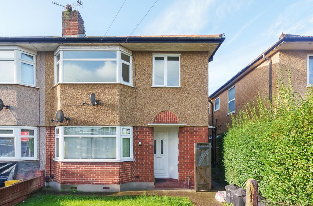West End Road, Ruislip, Middlesex 2 bed apartment - £325,000