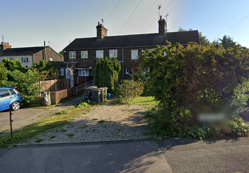 Moat Lane Luton LU3 1UU 3 bed terraced house - £1,500 pcm (£346 pw)