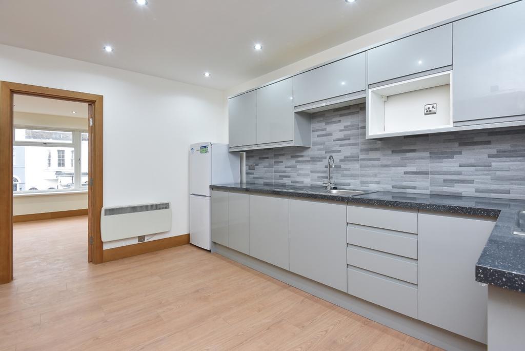 Kirkdale London SE26 Studio - £1,250 pcm (£288 pw)