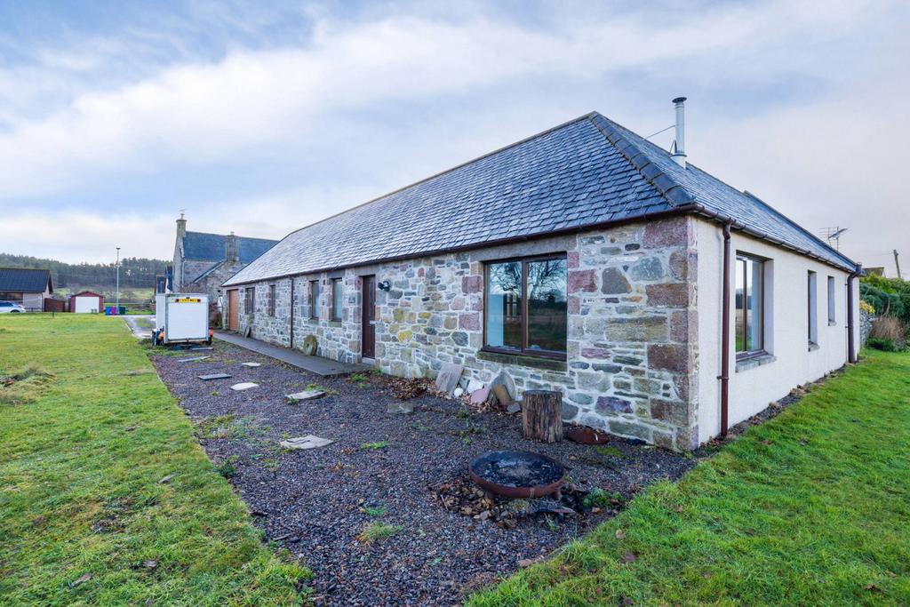 The Steading, Dallas, Forres, IV36 2SA 3 bed bungalow for sale - £300,000