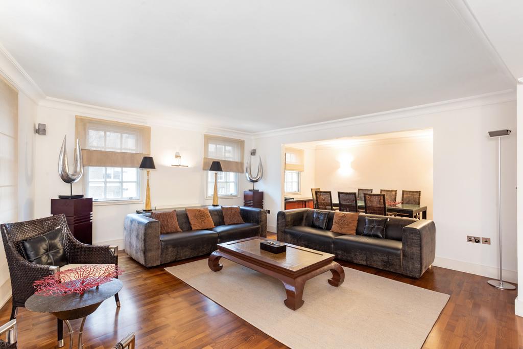 Cliveden Place, SW1W 4 bed apartment - £11,917 pcm (£2,750 pw)