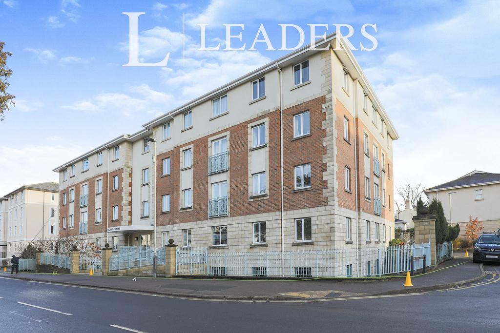 Sheldon's Court, Winchcombe Street... 2 bed flat - £1,150 pcm (£265 pw)
