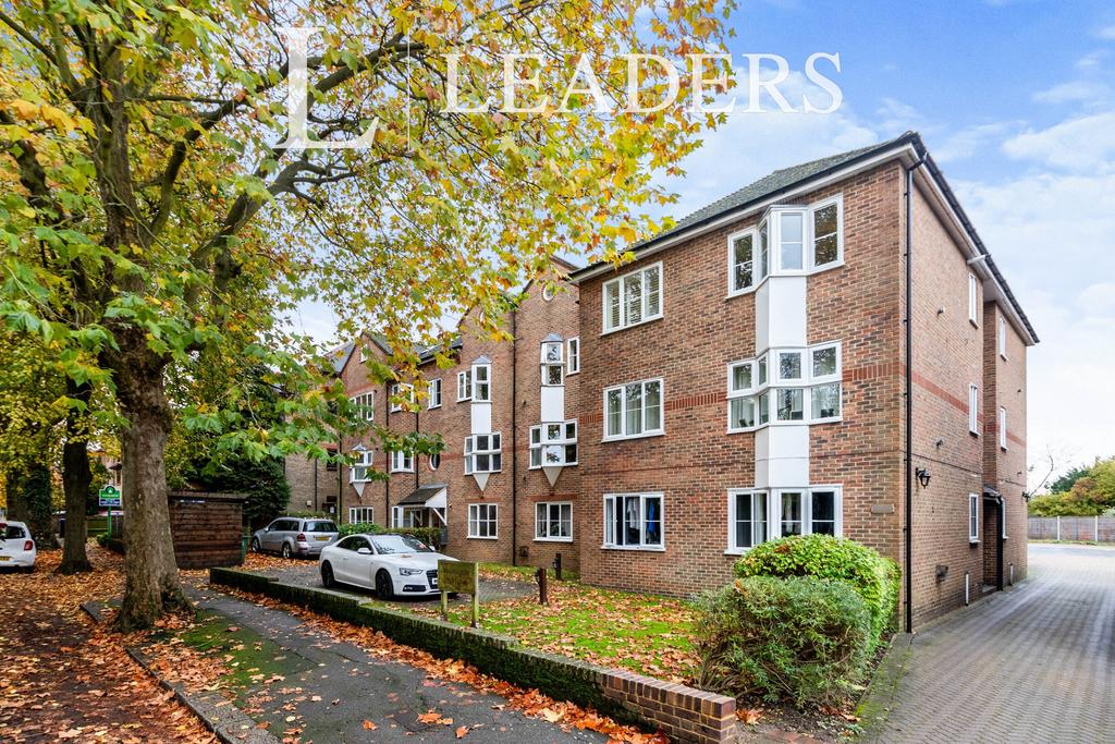 Washington Court, Sutton 1 bed apartment - £1,175 pcm (£271 pw)