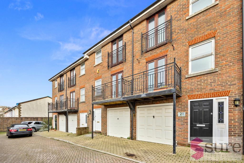 Southdown Mews, Brighton 3 bed townhouse - £2,000 pcm (£462 pw)