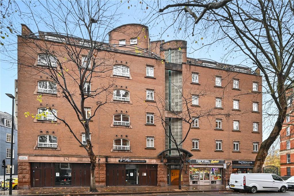 Rosebery Court, Rosebery Avenue, EC1R 2 bed apartment - £500,000