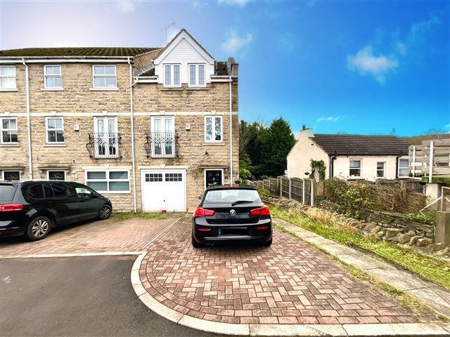Normanton Spring Road, Sheffield, S13... 4 bed townhouse - £240,000