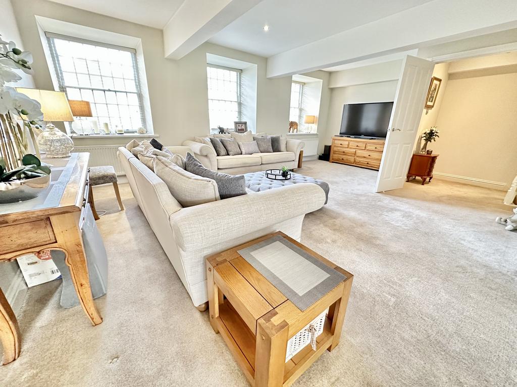 5 Calver Mill Calver Derbyshire S32 3YU 2 bed apartment for sale - £365,000