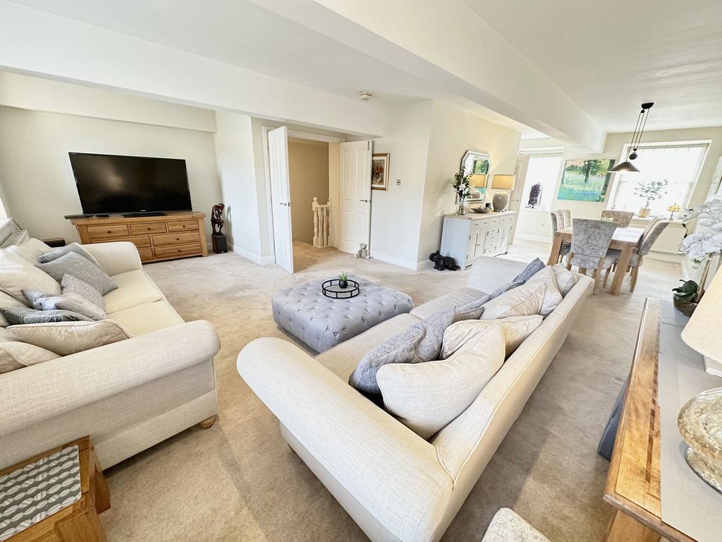 5 Calver Mill Calver Derbyshire S32 3YU 2 bed duplex for sale - £365,000