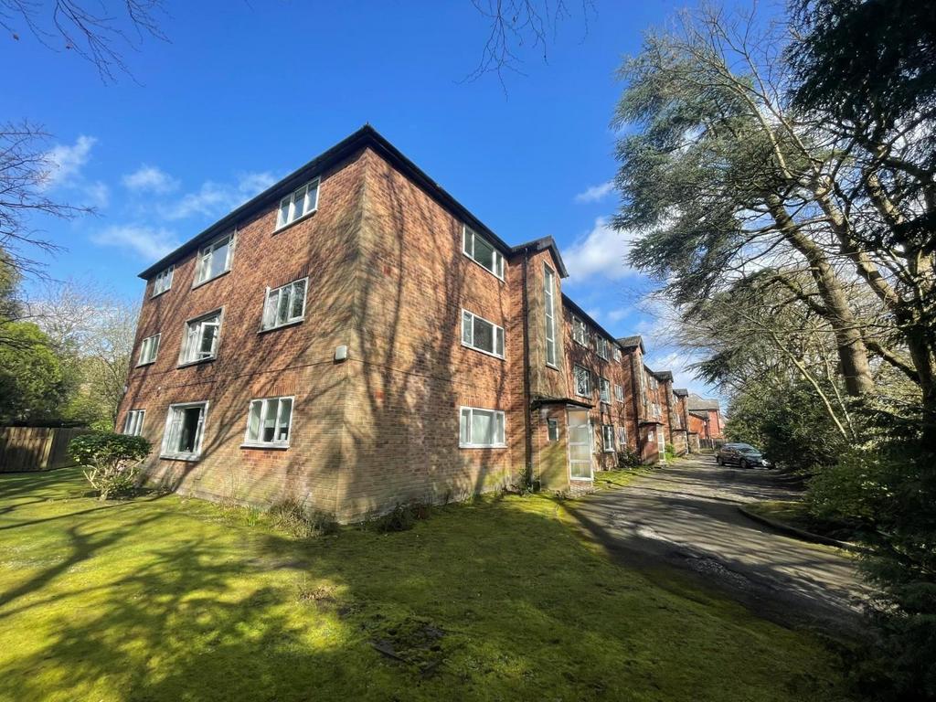 Holme Road, Didsbury, Manchester 2 bed flat - £1,100 pcm (£254 pw)