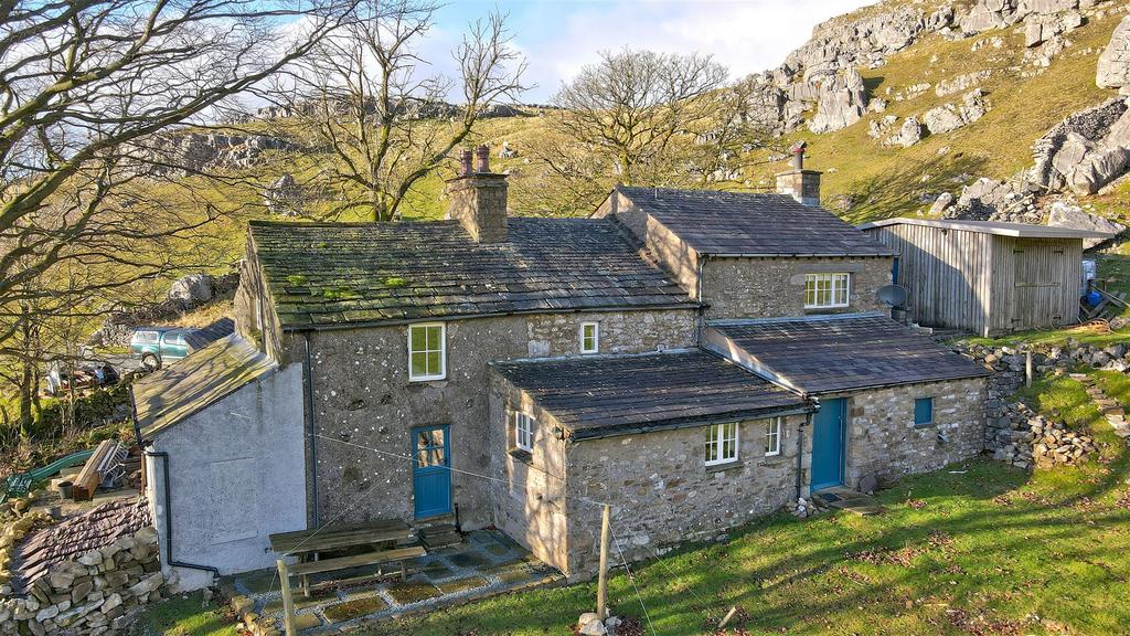 Crina Bottom, Fell Lane, Ingleton 4 bed farm house for sale - £750,000
