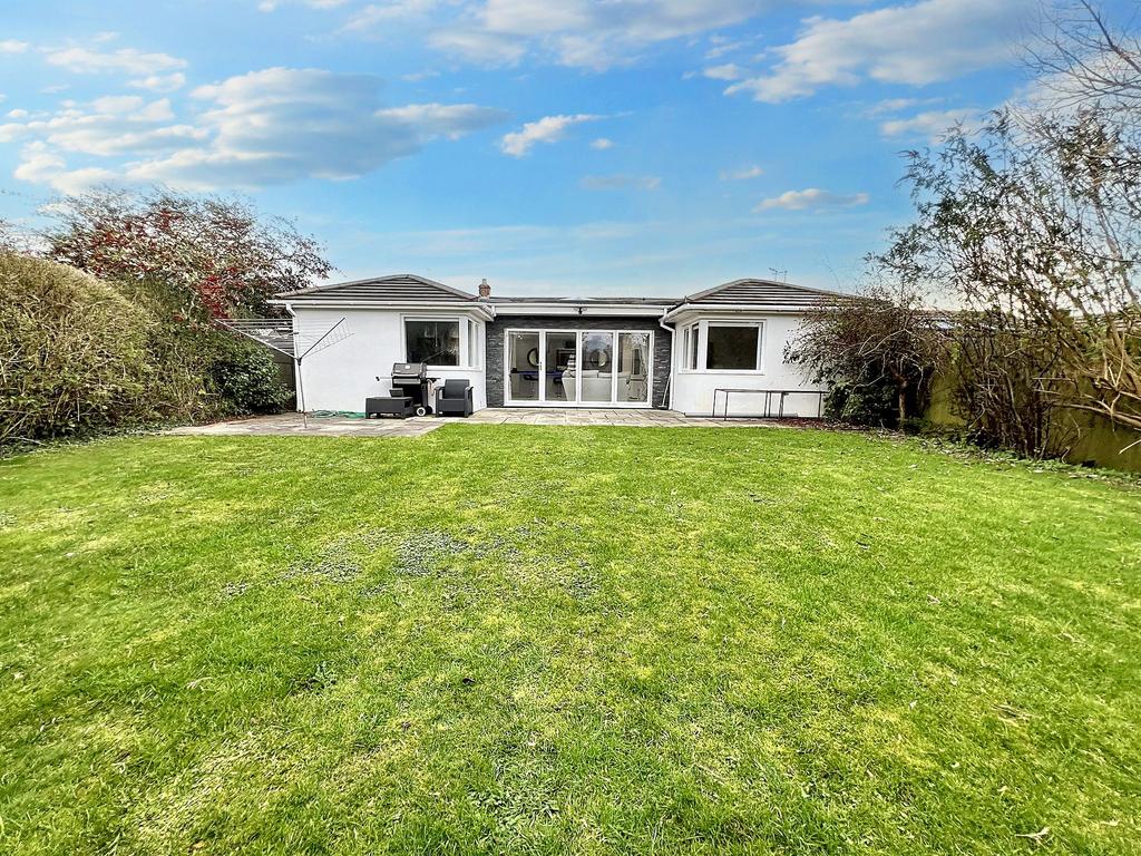 Matthew Road, Rhoose, CF62 3ED 4 bed detached bungalow for sale - £450,000