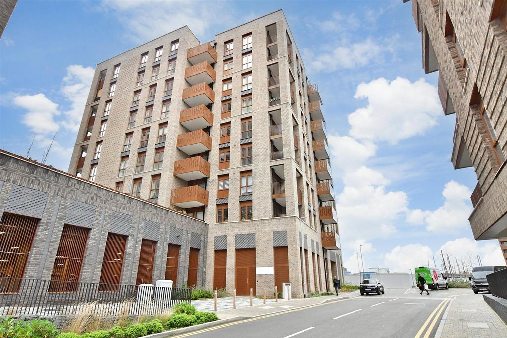 Fresh Wharf Road, Swift House, Barking, Essex 2 bed apartment for sale ...