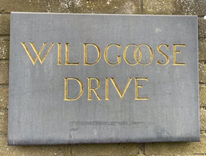 Wildgoose Drive, Horsham 5 bed detached house for sale - £1,295,000