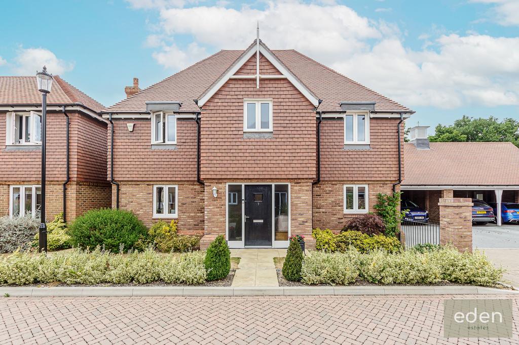 Artisan Road, Headcorn, TN27 4 bed detached house - £500,000