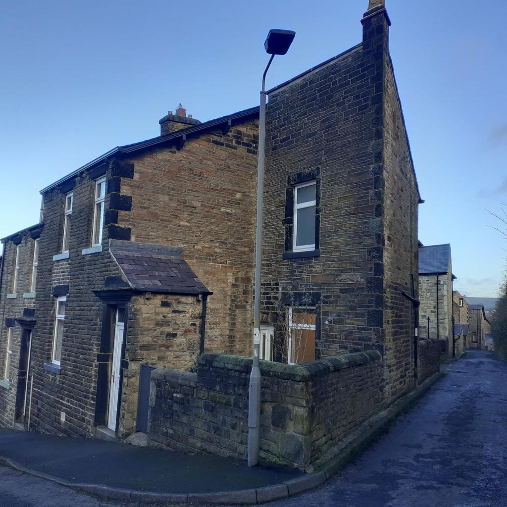 Milton Street, Skipton, BD23 3 bed end of terrace house - £245,000