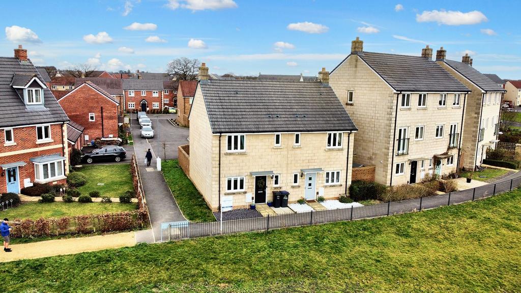Trowbridge, Trowbridge BA14 3 bed semi-detached house - £265,000