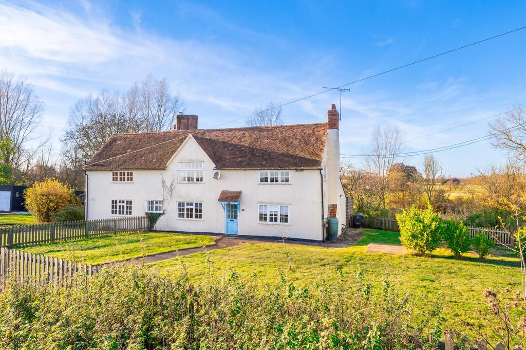 Stortford Road, Leaden Roding, Dunmow 3 bed semi-detached house - £400,000