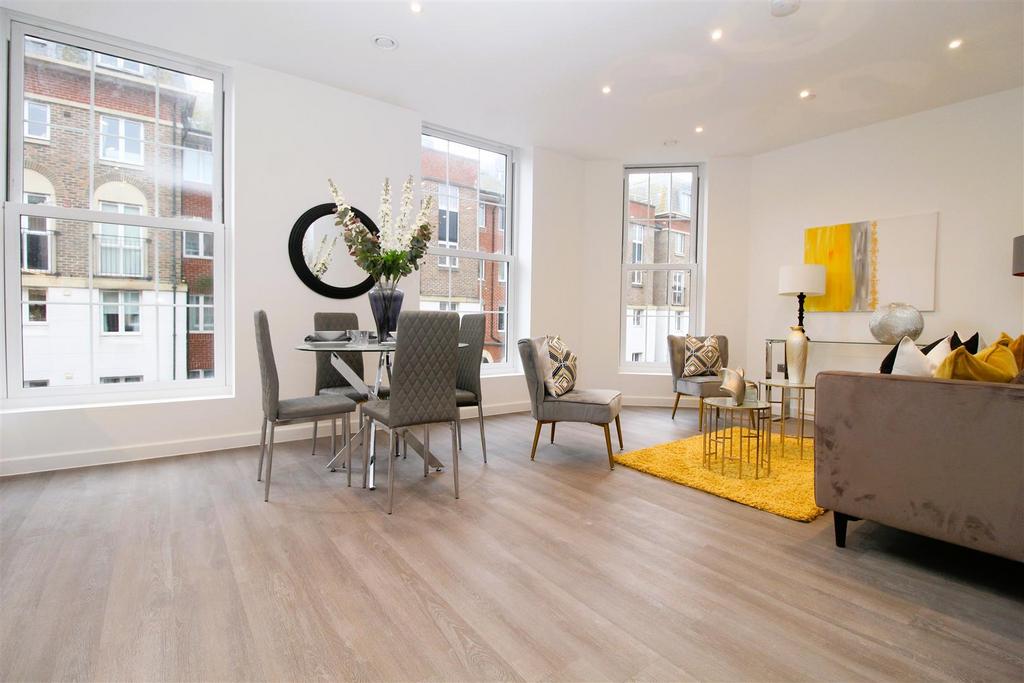 Queen Street, Ramsgate 1 bed flat - £250,000