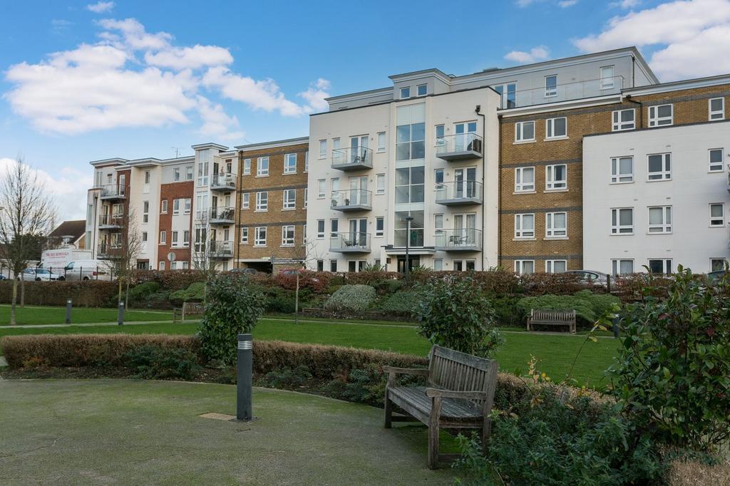 Grebe Way, Maidenhead SL6 2 bed apartment - £279,950