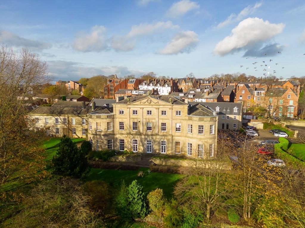 Hanover Square, Leeds LS3 1 bed apartment for sale - £240,000