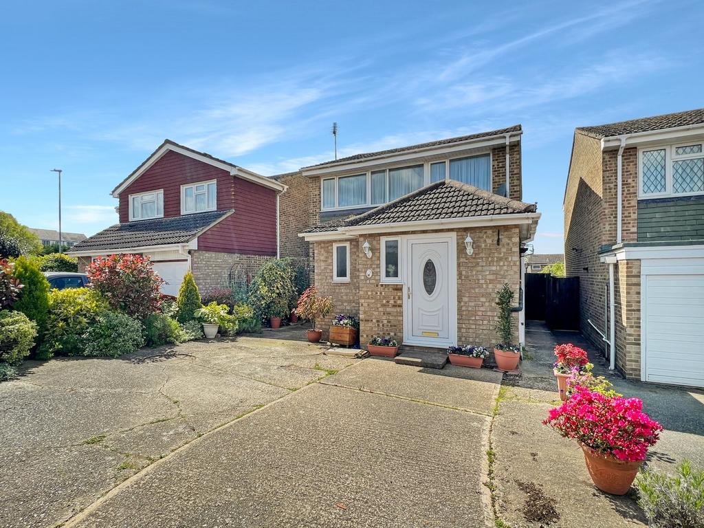 St Vincent Chase, Braintree, CM7 4 bed detached house - £375,000