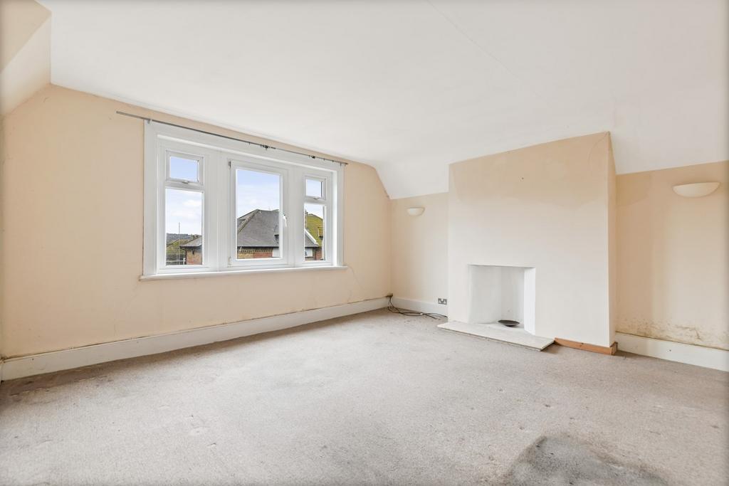 Ingles Road, FOLKESTONE, CT20 2 bed flat for sale - £185,000