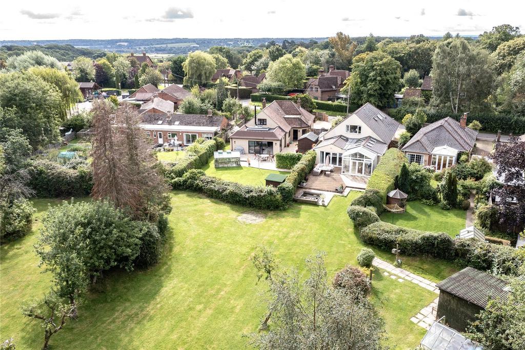 Picklepythe Lane, Beenham, Reading, Berkshire, RG7 4 bed detached house ...