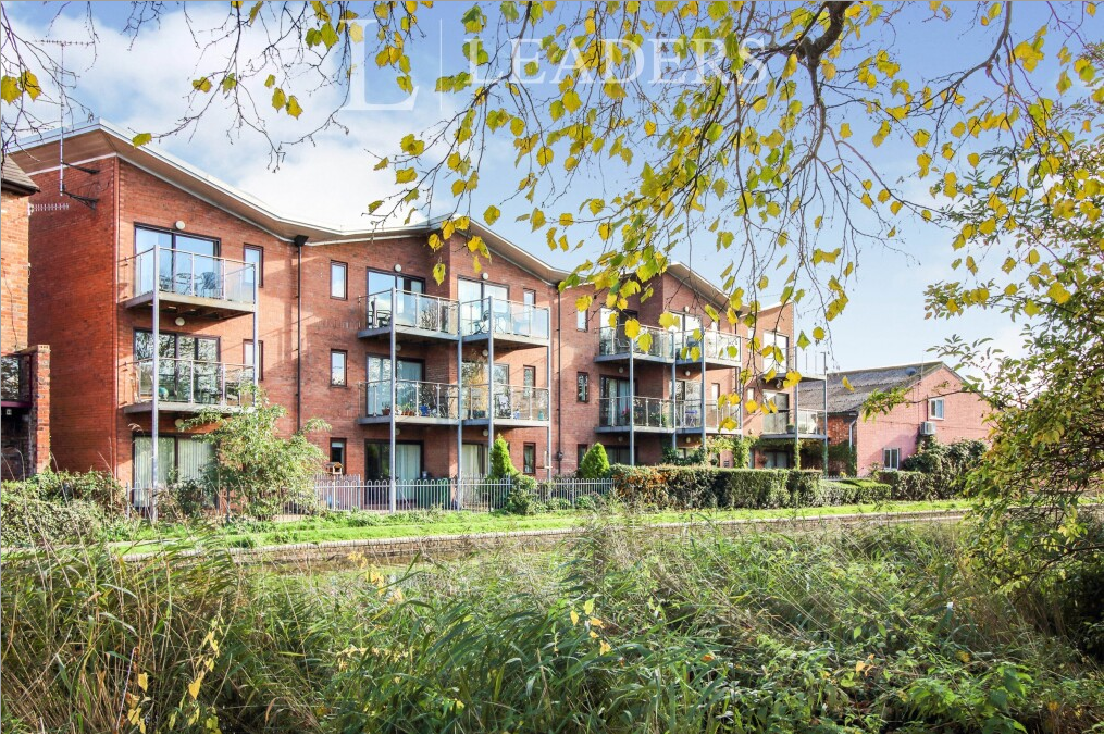 Worcester WR5 2 bed apartment - £795 pcm (£183 pw)