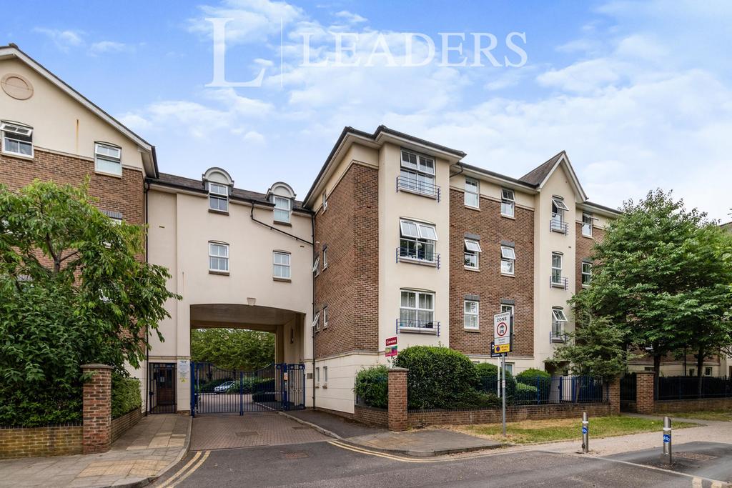 Skerne Walk, Kingston upon Thames, KT2 2 bed flat - £1,825 pcm (£421 pw)