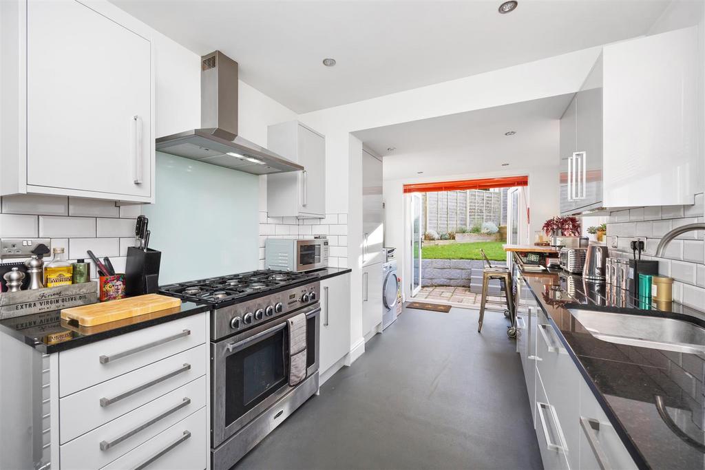 Westfield Close Patcham Brighton 3 Bed Semi Detached Bungalow For