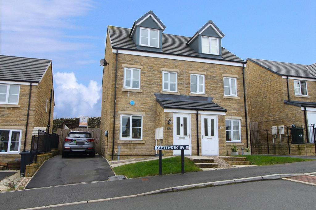 Glatton Drive, Oakworth, Keighley, BD22 3 bed semi-detached house - £ ...